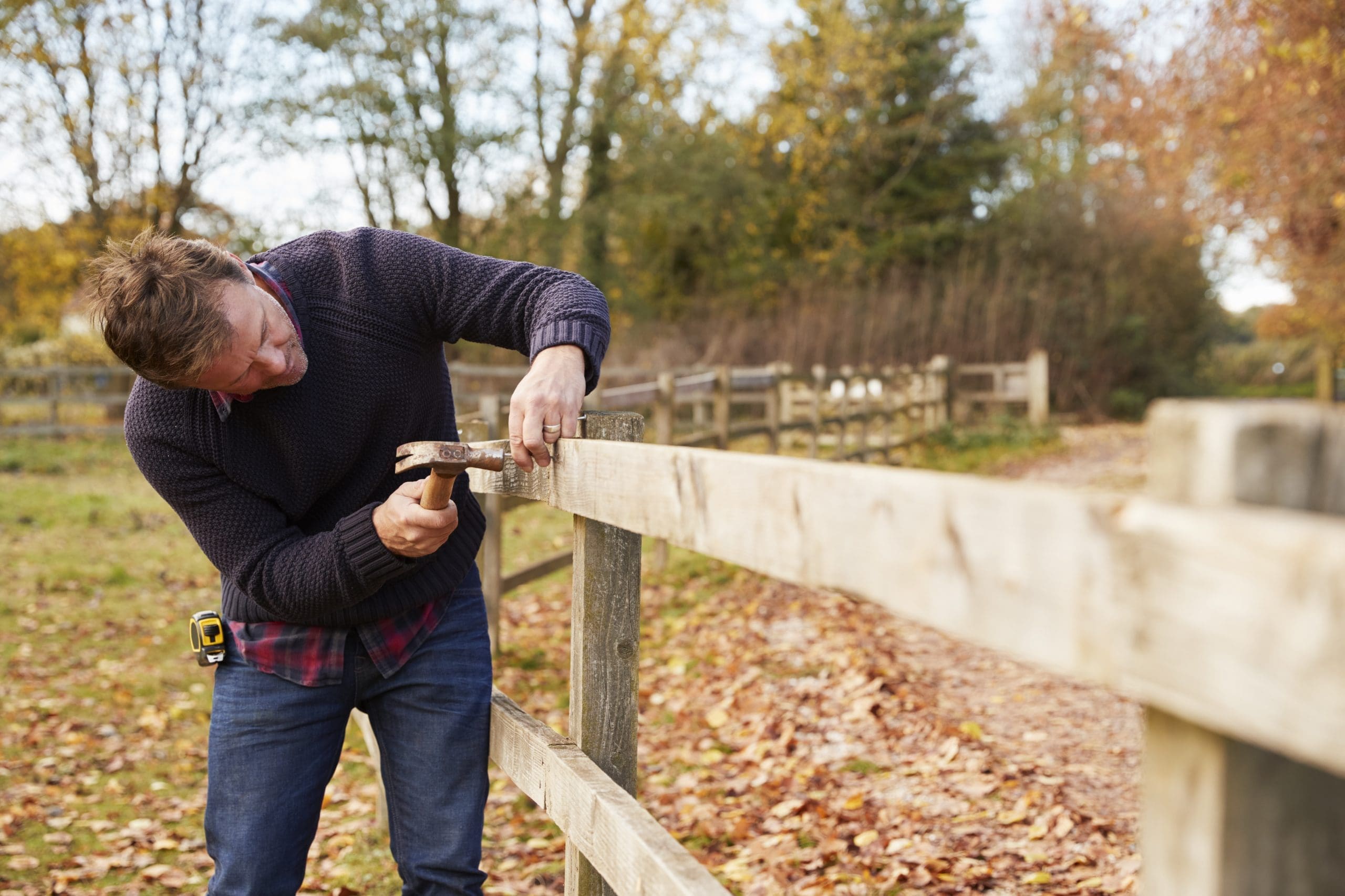 Fence Repair Martinsburg, WV - www.customfencewv.com